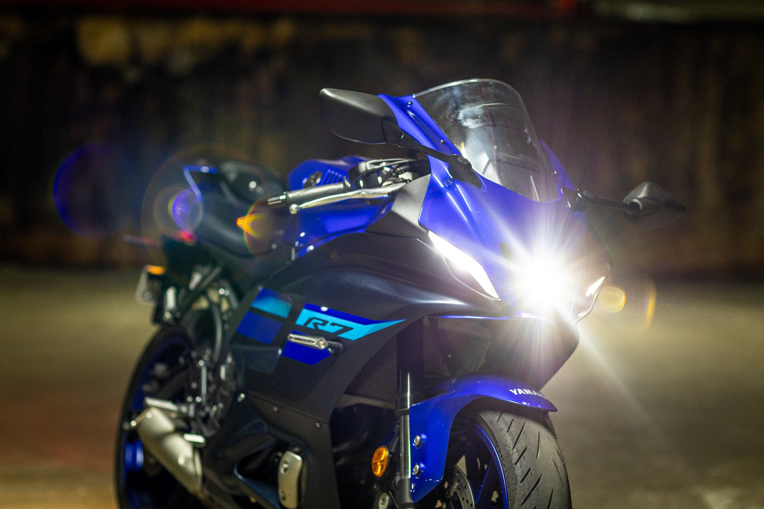 Yamaha R7 Review: The Sports Bike That Actually Makes Sense – Biker Torque